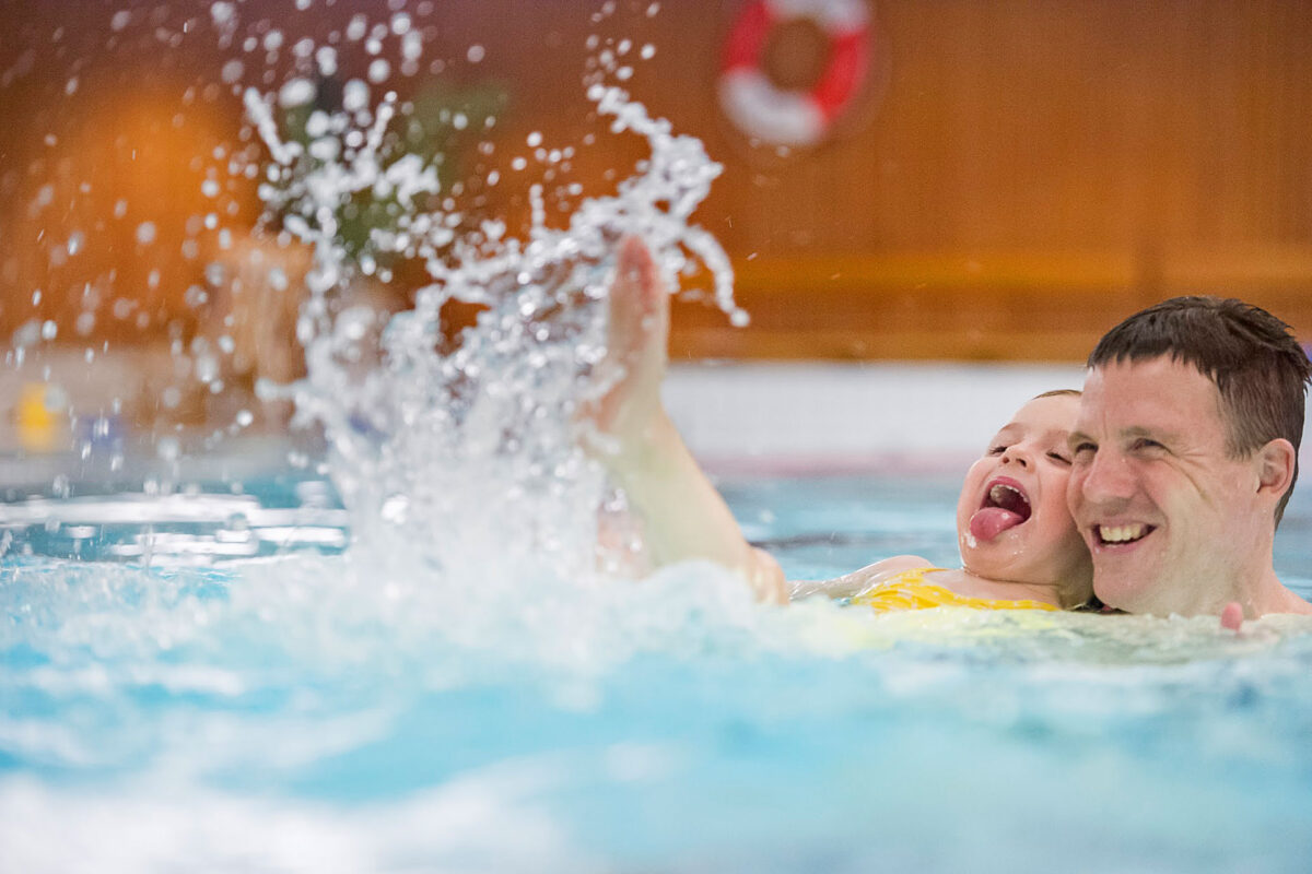 Trampoolin summer swimming school for children from 3-4 years up to 15 ...